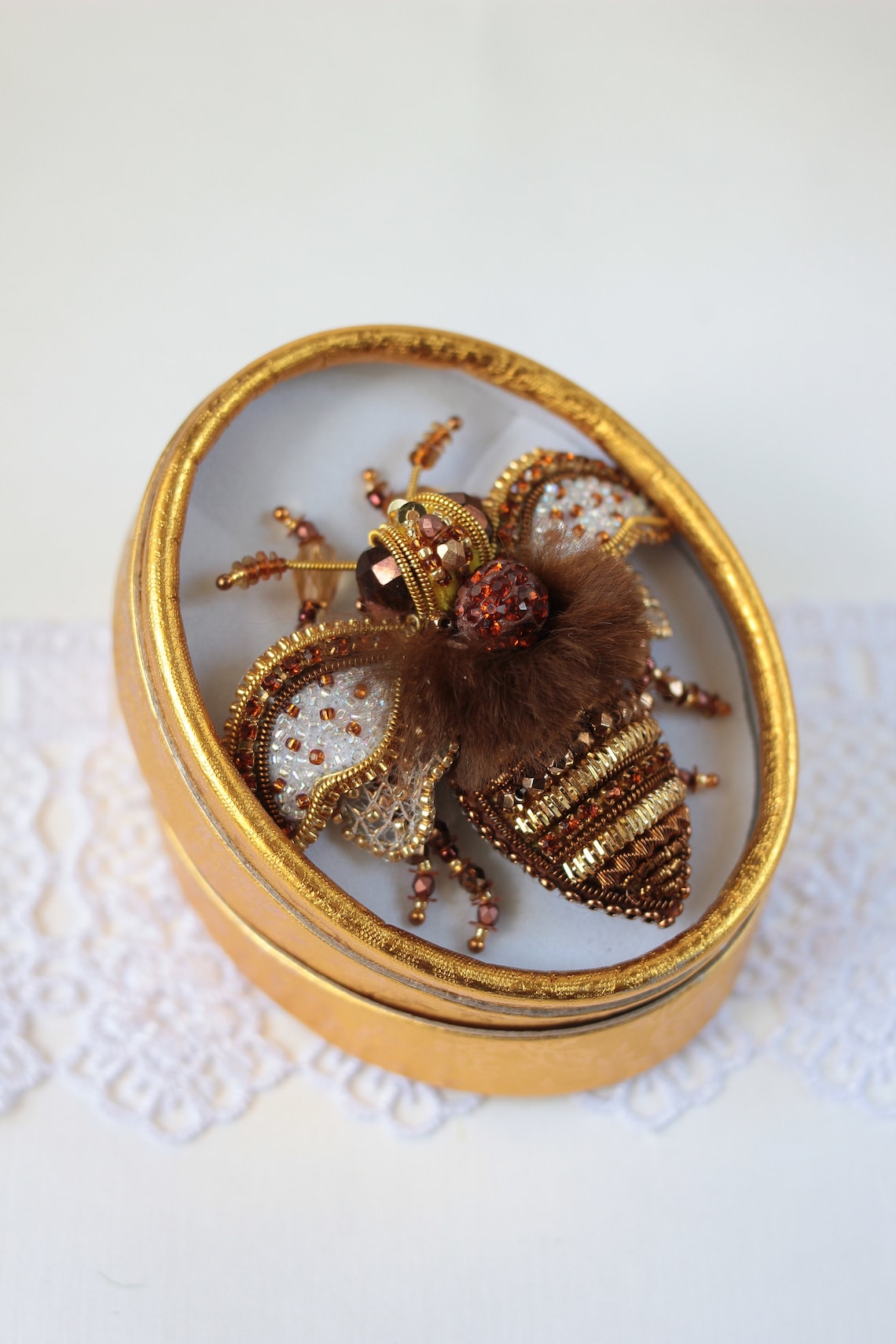 Big bee brooch Gold embroidered Insect jewelry Honey bee | Etsy