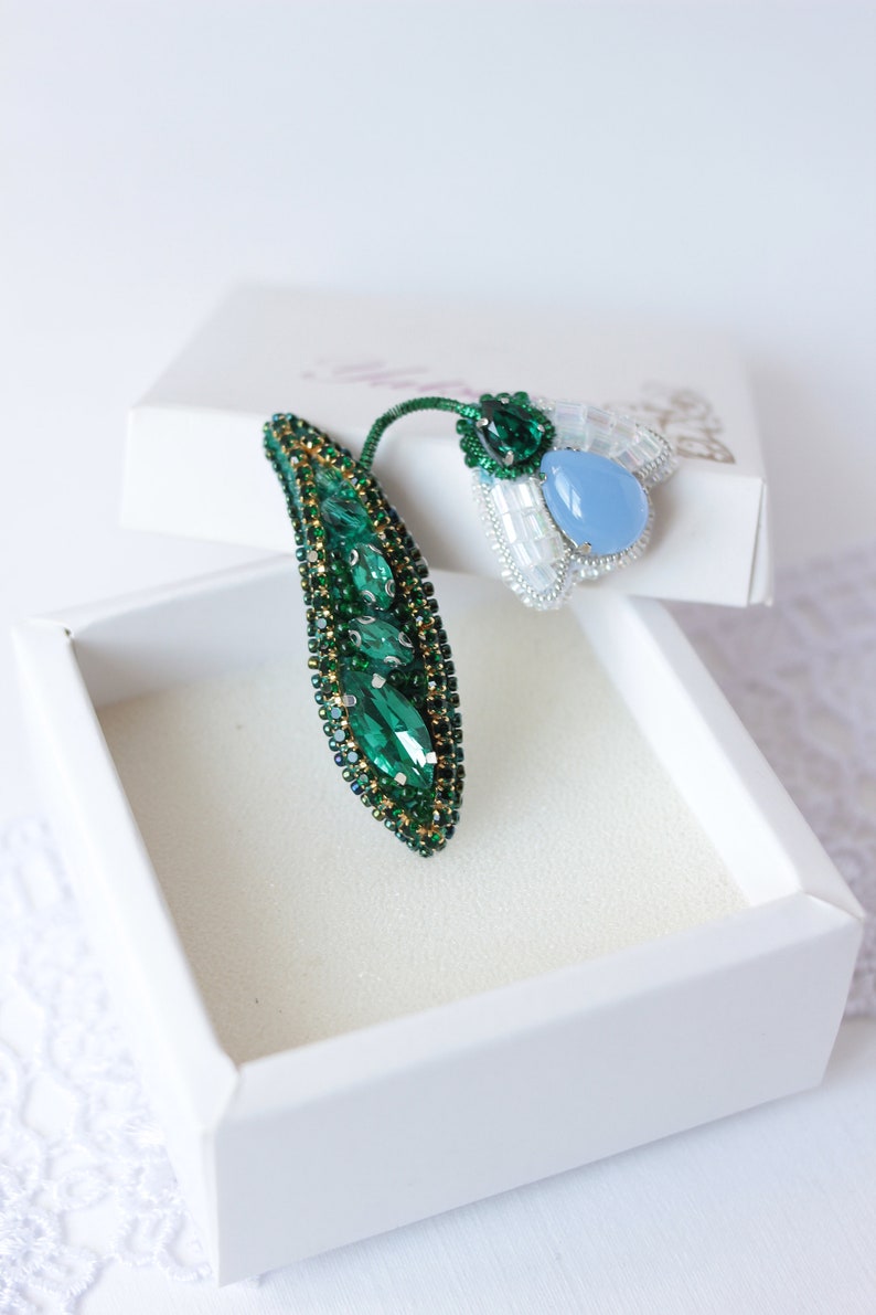 Snowdrop pin Embroidered brooch Spring Flower jewelry | Etsy