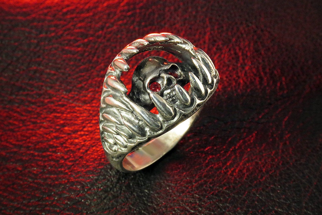 Horror Skull Ring, Skull Jewelry, Unique and Weird Horror Jewelry - Etsy