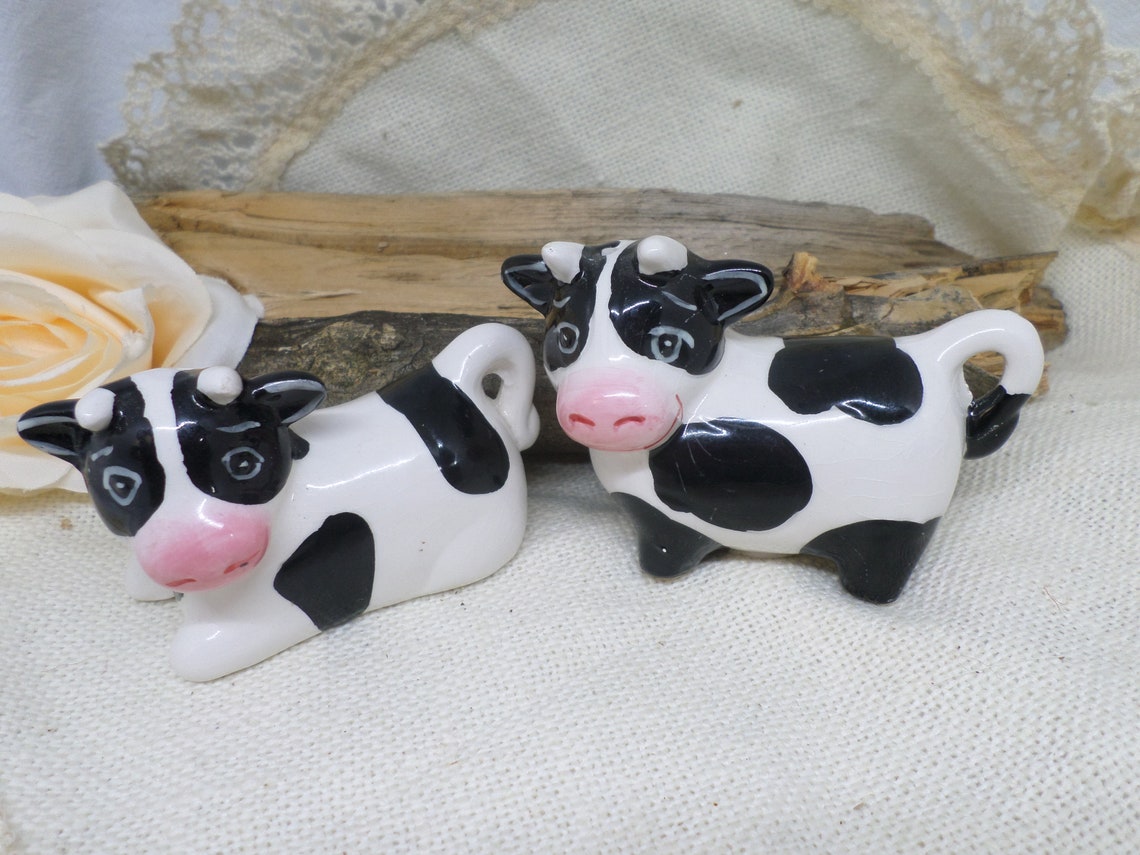 Vintage Salt and Pepper Two Cows, Black and White Salt Pepper, Rural ...