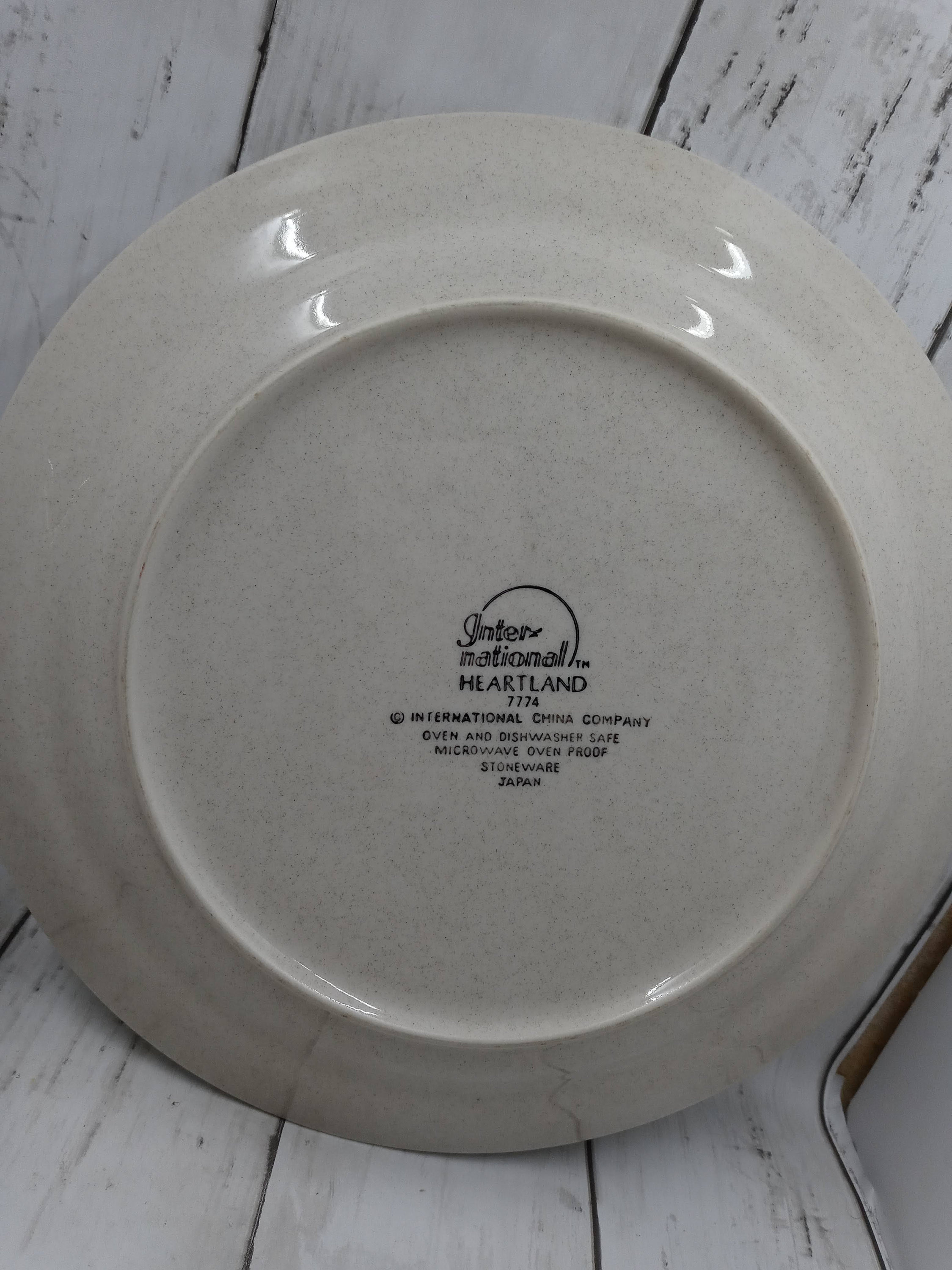 Vintage Heartland by International Dinnerware Farm Scene Farmer Duck ...