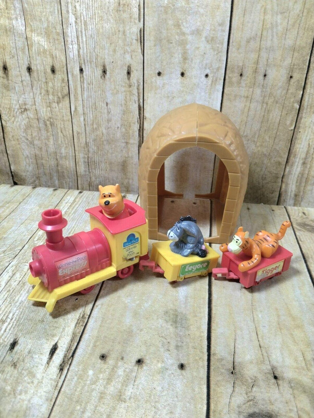 Vtg Sears Winnie Pooh Express Winnie Tigger Eeyore Train Cars & Tunnel ...