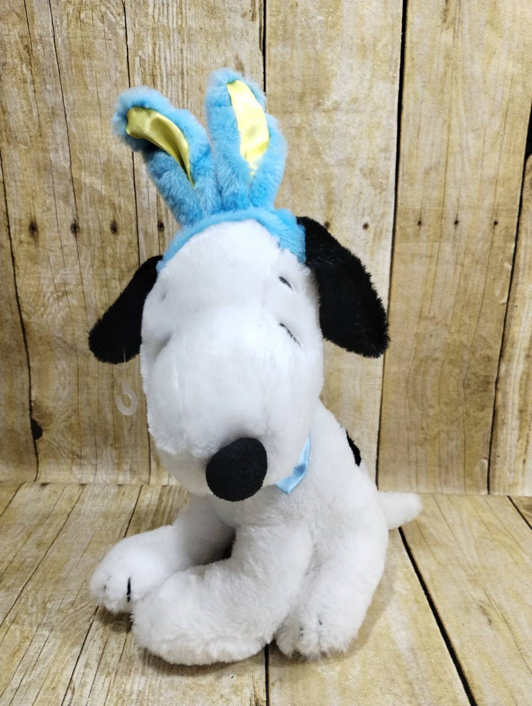 Peanuts Animated Snoopy Easter Bunny Ears Plays Theme Song Neck Swings ...