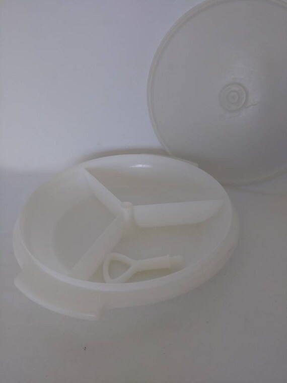 Home & Living Kitchen Storage Vintage Tupperware Round Suzette Divided ...