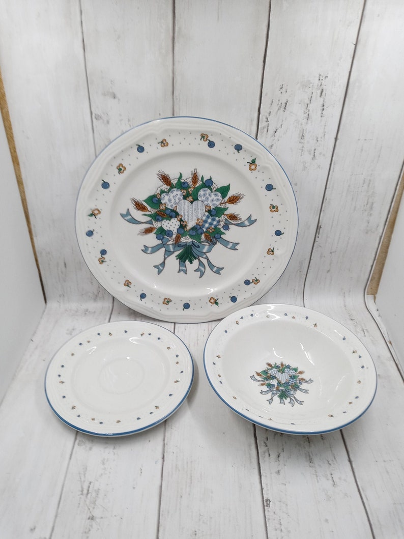 Vtg Blueberry Hearts Dinnerware by Tabletops Unlimited Hearts, Ribbon ...
