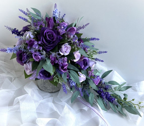 Ramo De Novia Morado Para Hombre Ramo De Novia Con Rosas Blancas En