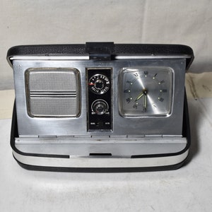 Vintage Collectible Table Desk Made in Japan Clock Radio-japan No 103 ...