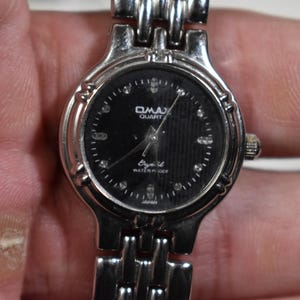 Vintage Collectible Beautiful Design Women/ladies Watch Omax Quartz ...
