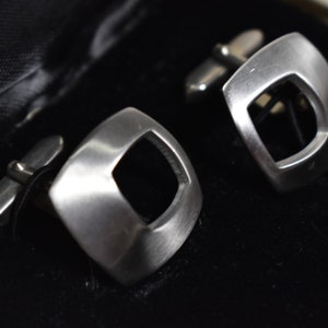 Vintage Collectible Beautiful Design Jewel Accessory Cufflinks-anna ...