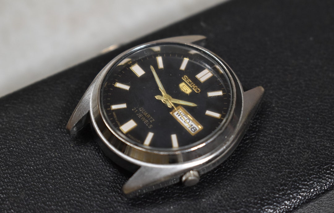 Vintage Collectible Seiko 5 Quartz 21 Jewels Watch,wristwatch-made in ...
