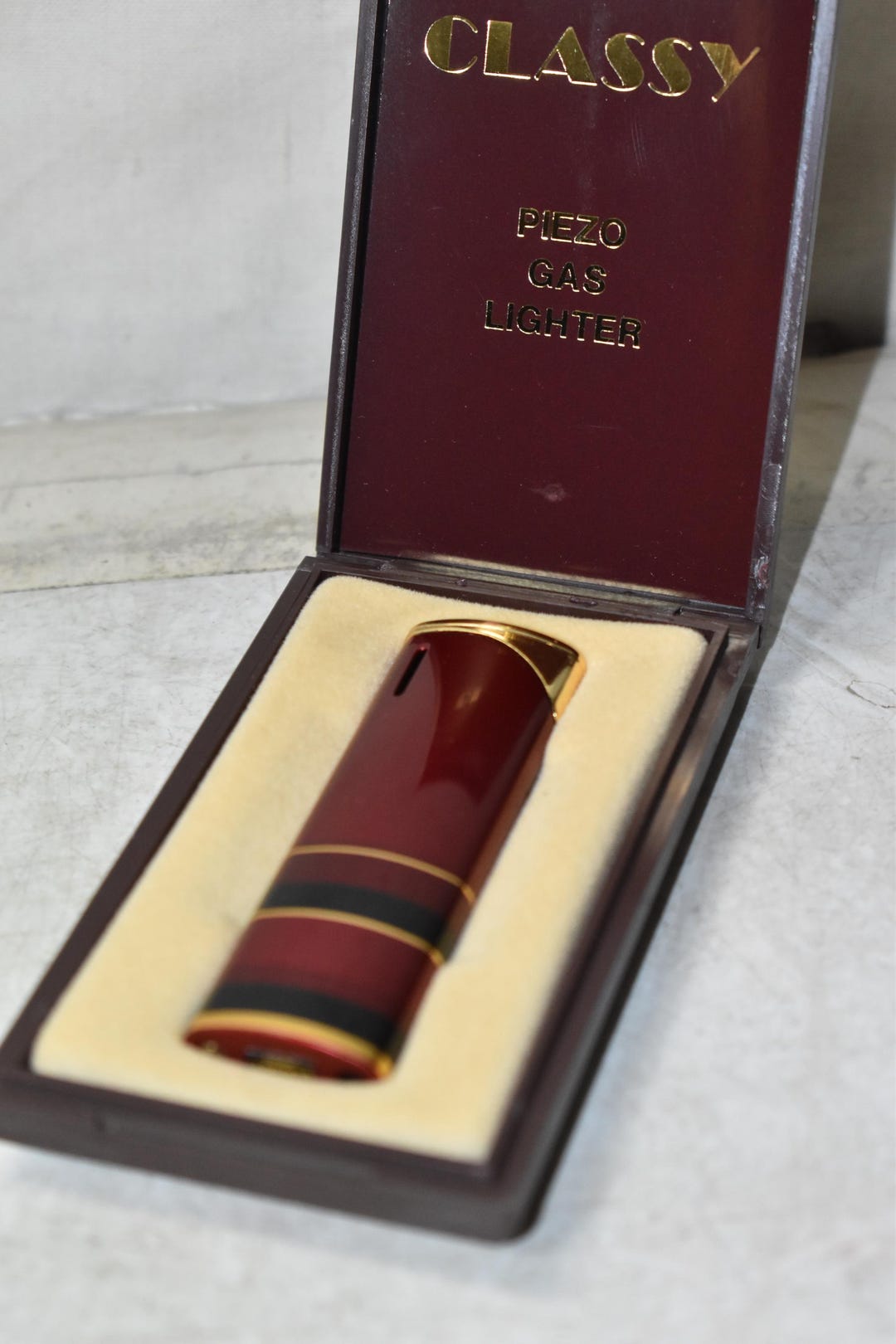 Vintage Classy Japan Piezo Gas Lighter in Red and Gold – Elegant Butane ...