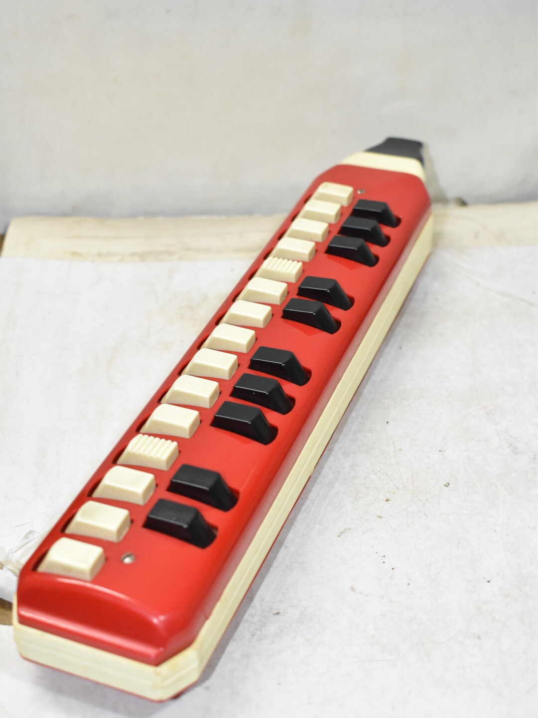 Vintage Red 20-key Electric Chord Organ – Mid-century Plastic Keyboard ...