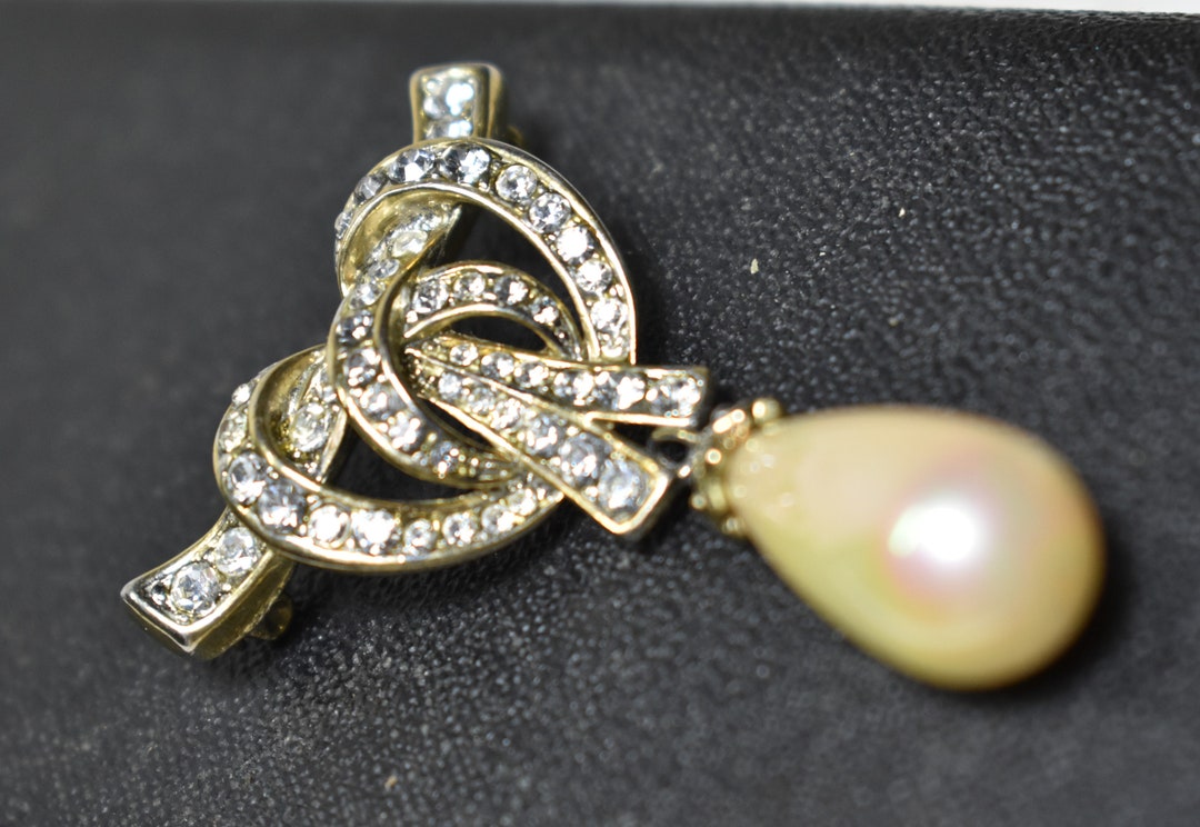 Vintage Collectible Beautiful Design Pin,clip,brooch Jewel Accessory ...