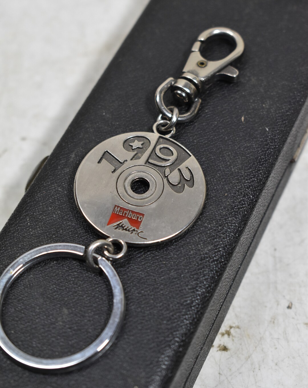 Vintage Collectible Advertising Tobacco Cigarette Key Chain 1993 ...