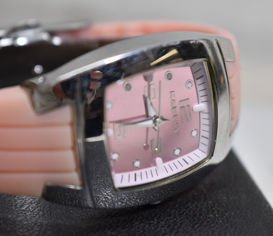 Vintage Collectibl Beautiful Design Women/ladies Wristwatch-k&bros ...
