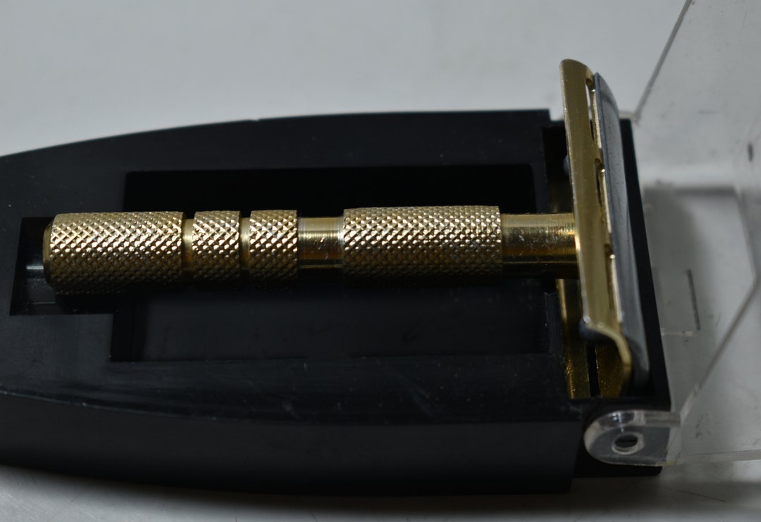 Vintage Razor Blade Soluna in Case Made in Czechoslovakia - Etsy