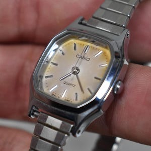 Vintage Collectible Beautiful Design Women Ladies Watch-jewel,jewelry ...