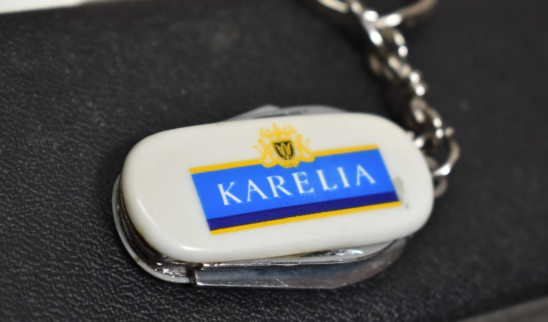 Vintage Collectible Advertising Karelia Tobacco Cigarette Key Chain ...