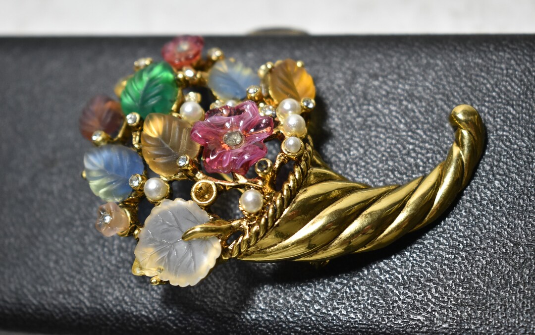 Vintage Collectible Women/ladies Jewel Accessory Pin,brooch Clip-flower ...