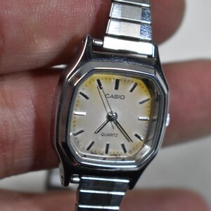 Vintage Collectible Beautiful Design Women Ladies Watch-jewel,jewelry ...