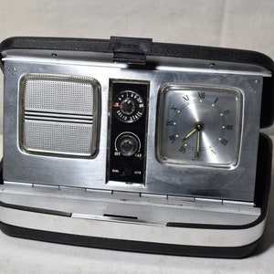 Vintage Collectible Table Desk Made in Japan Clock Radio-japan No 103 ...