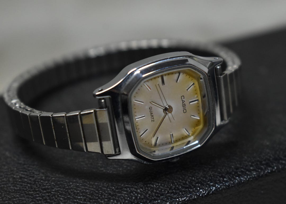 Vintage Collectible Beautiful Design Women Ladies Watch-jewel,jewelry ...