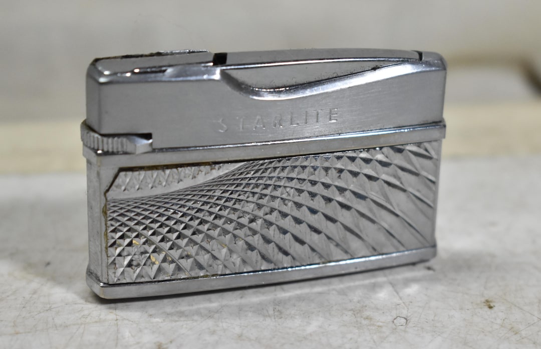 Vintage Collectible Tobacco Tobacciano Cigarette Starlite Cyma Lighter ...