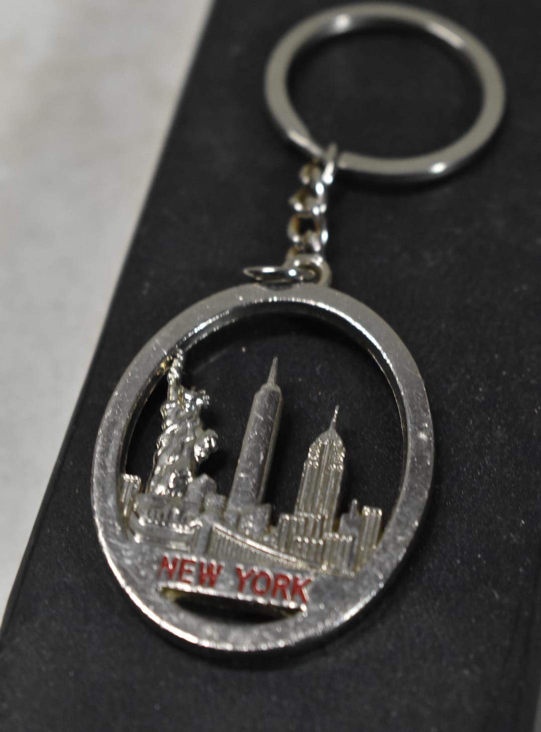 Vintage New York City Keychain – NYC Skyline With Statue of Liberty ...