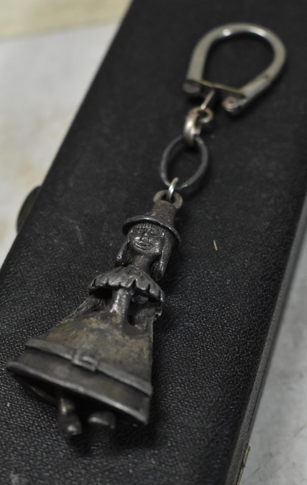 Vintage Collectible Beautiful Design Key Chain-doll Metal Girl Design ...