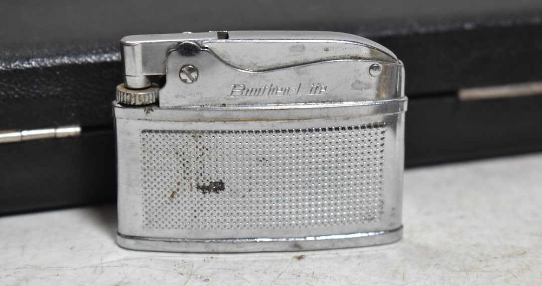 Vintage Collectible Gas Brother-lite Lighter W/desigh-tobacco ...