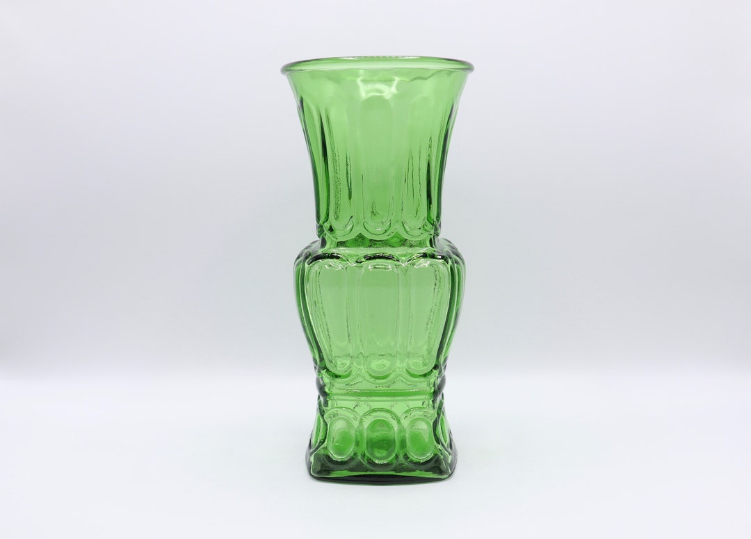 Large Vintage Emerald Green Glass Vase Stunning Home Decor Elegant ...