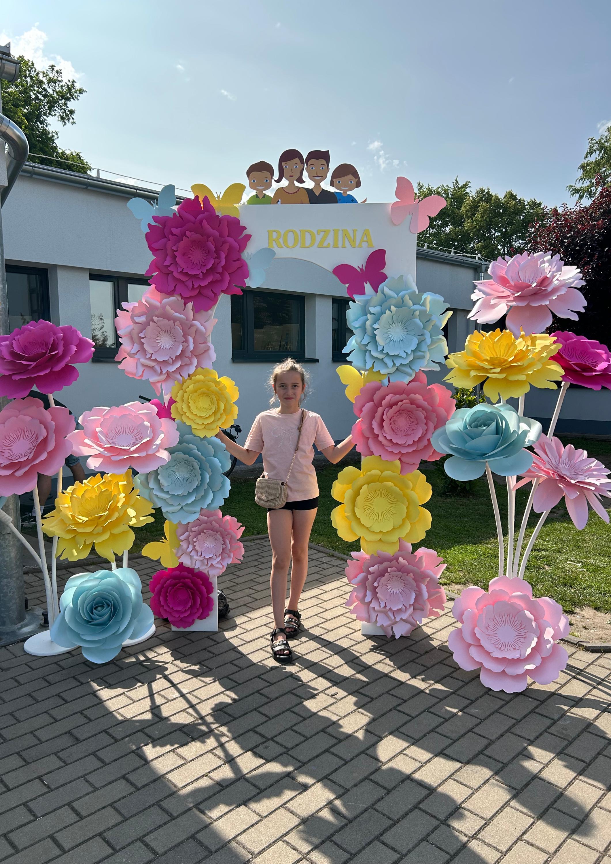 DIY Giant Bella Flower Tutorial | PDF Template | Paper Flower Course ...