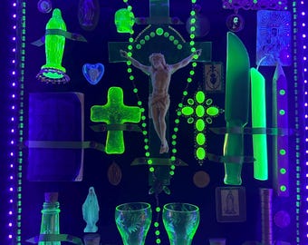 Vampire Slayer Kit, Shadow Box, Dracula Memorabilia, Crucifix, Rosary ...