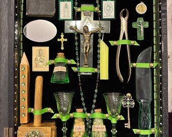 Vampire Slayer Hunter Kit Miniature , Vampire. Shadow Box, Dracula ...