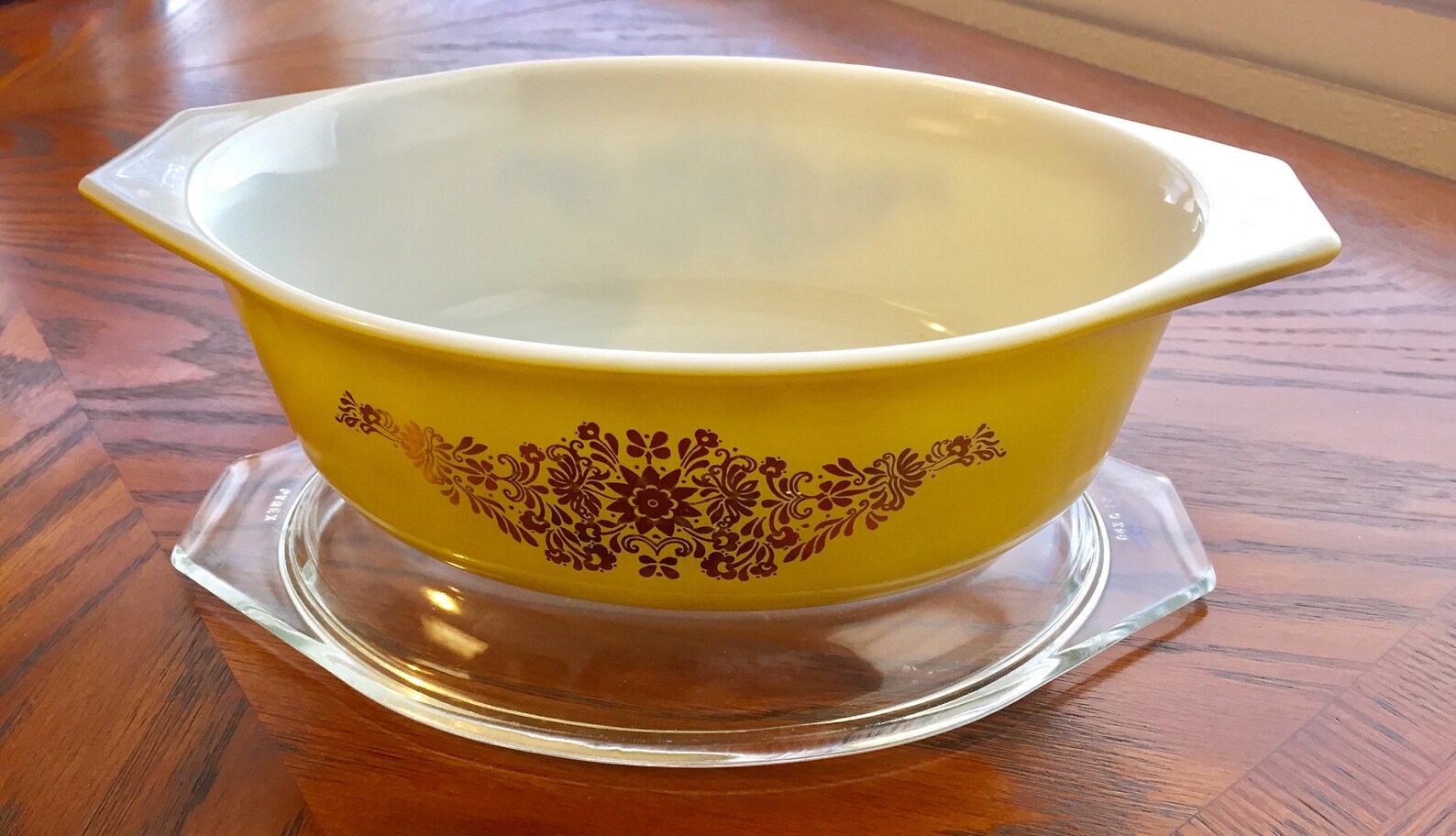 Pyrex Golden Garland 1 1/2 QT Casserole Dish with lid and | Etsy