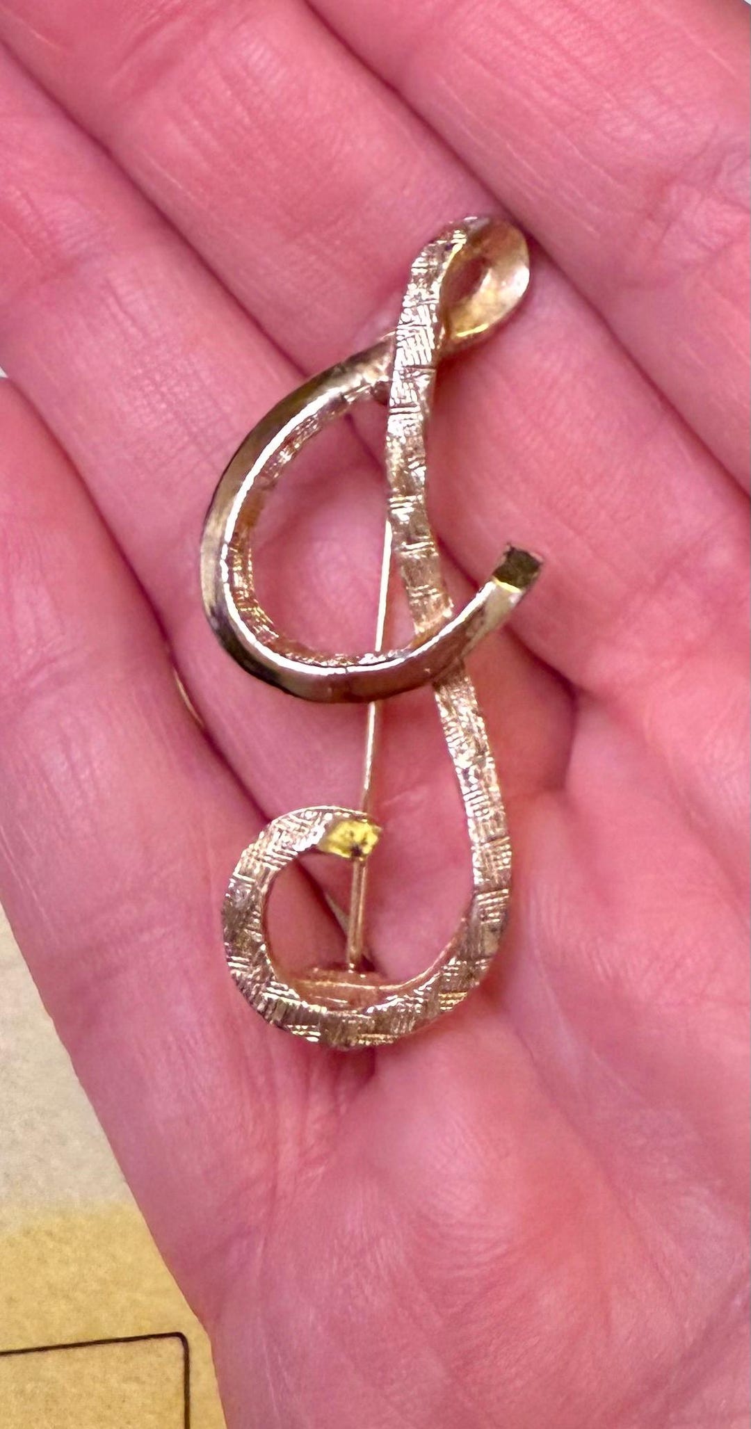 Vintage Golden Lowercase Cursive “g” Initial Brooch Broach Pin - Etsy