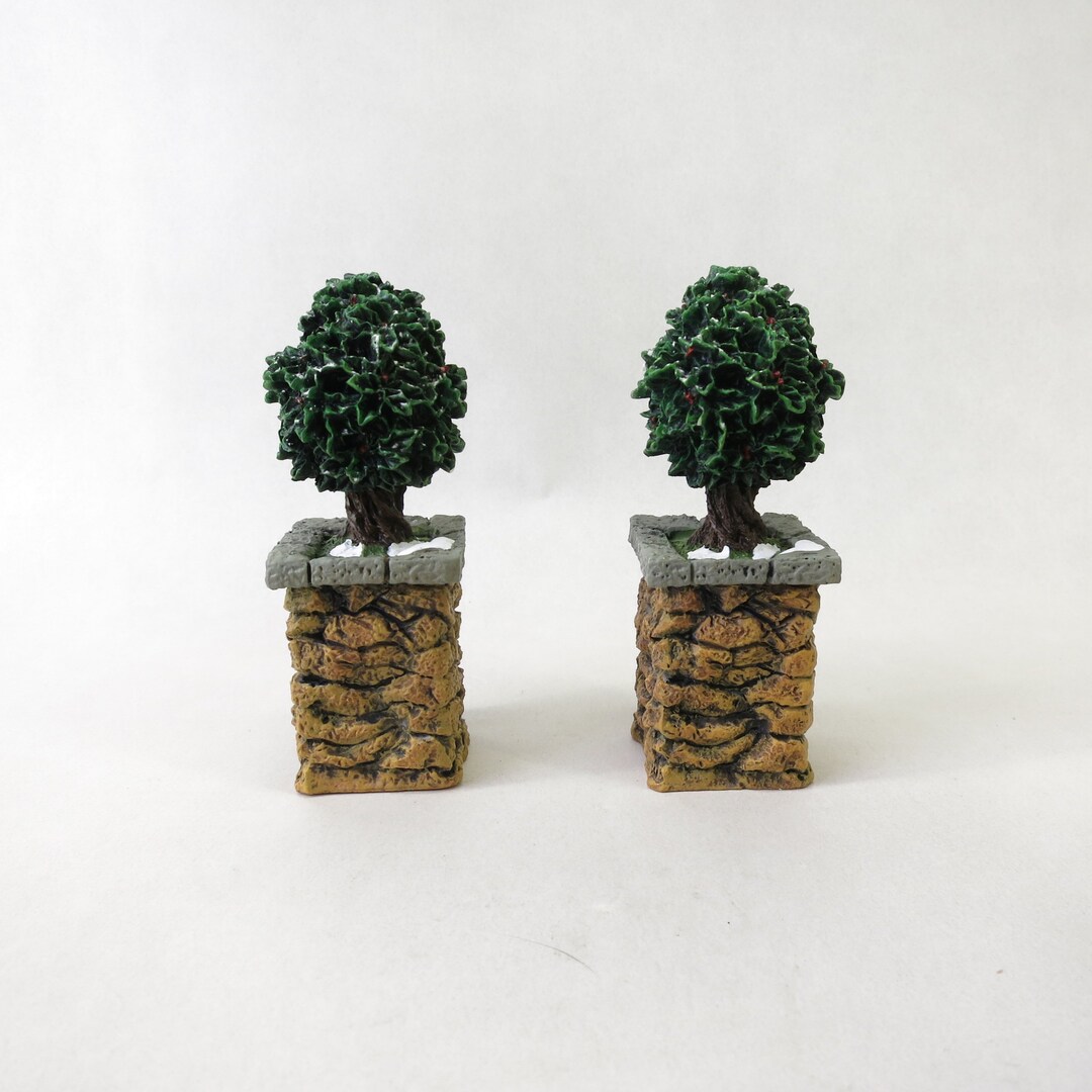 Department 56 Stone Corner Posts With Holly Tree 52649 Christmas ...