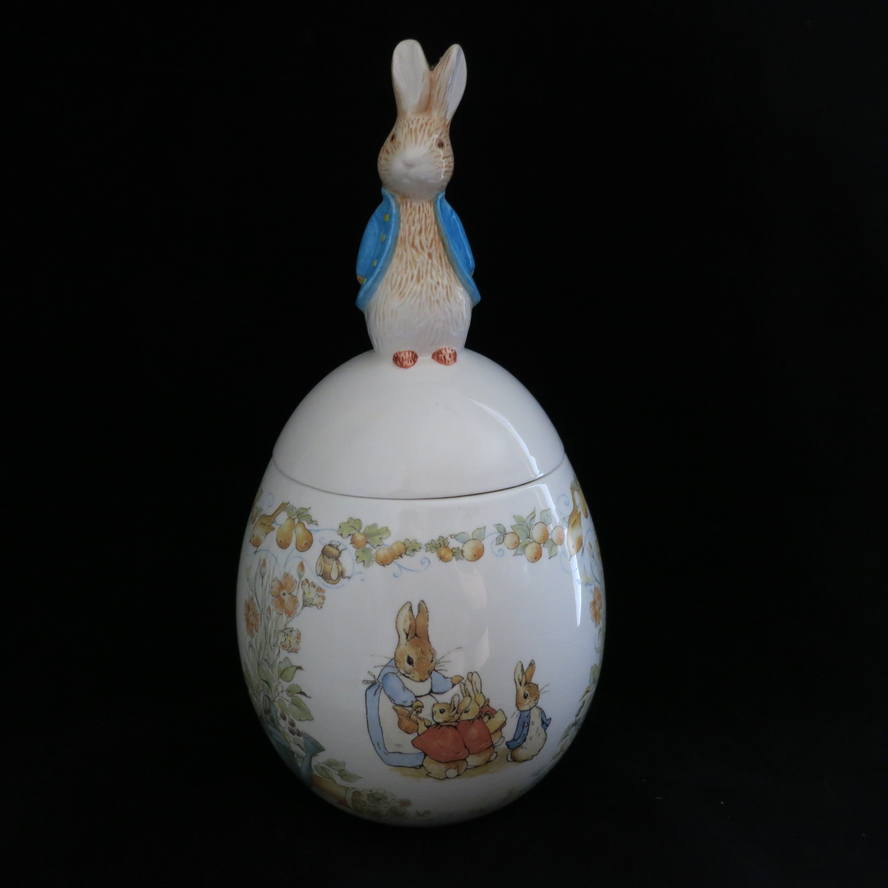 Vintage Beatrix Potter Peter Rabbit Ceramic Cookie Jar Canister Easter ...