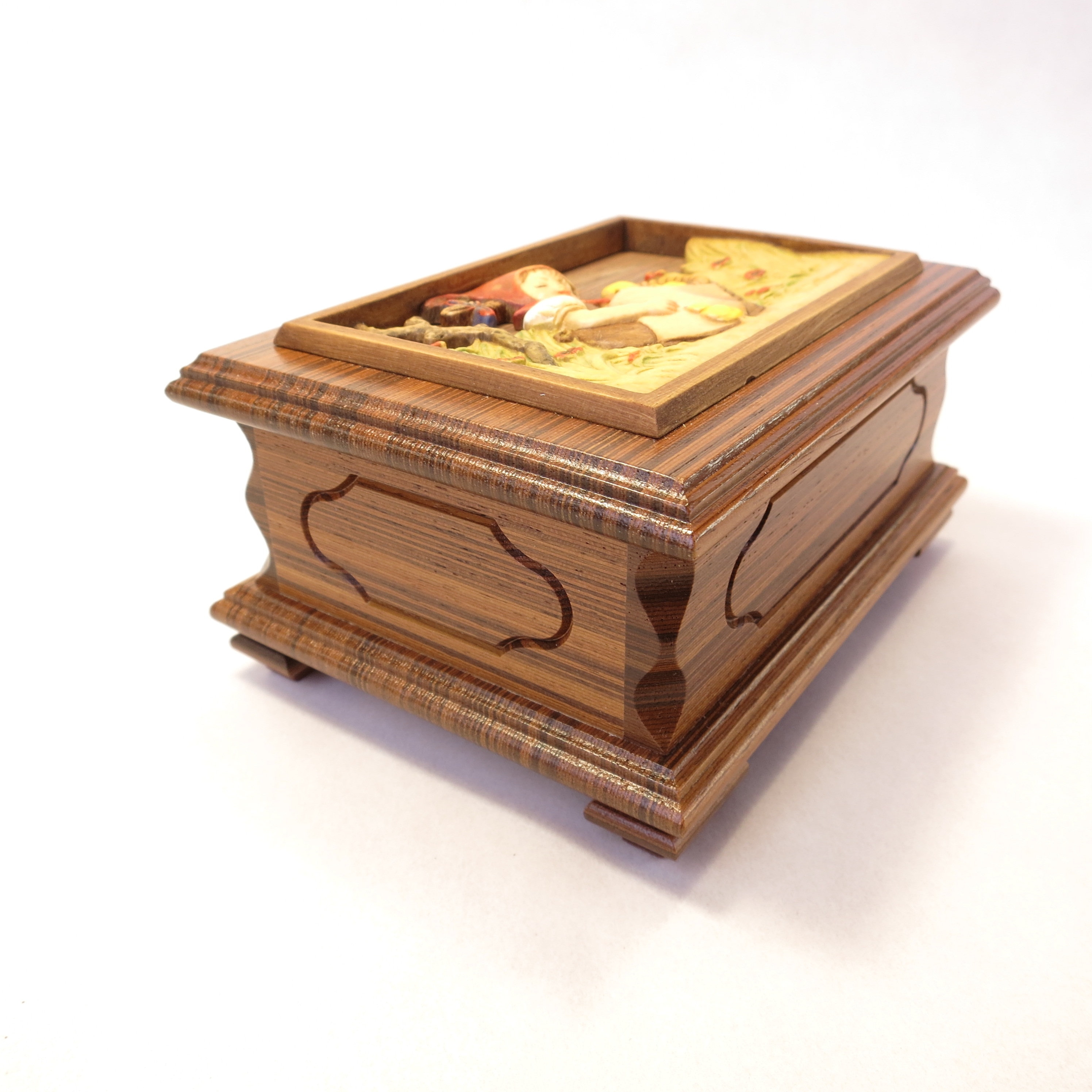 Vintage Chick Girl - Boxed Four Seasons Music Box by Hummel Goebel In ...