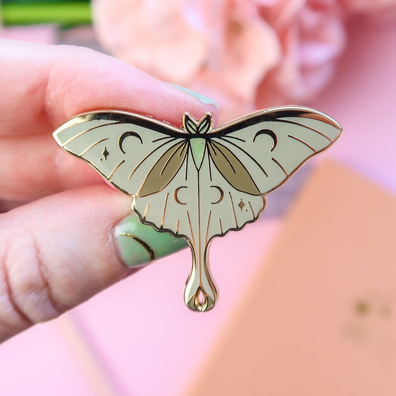 Luna Moth Pin - Etsy