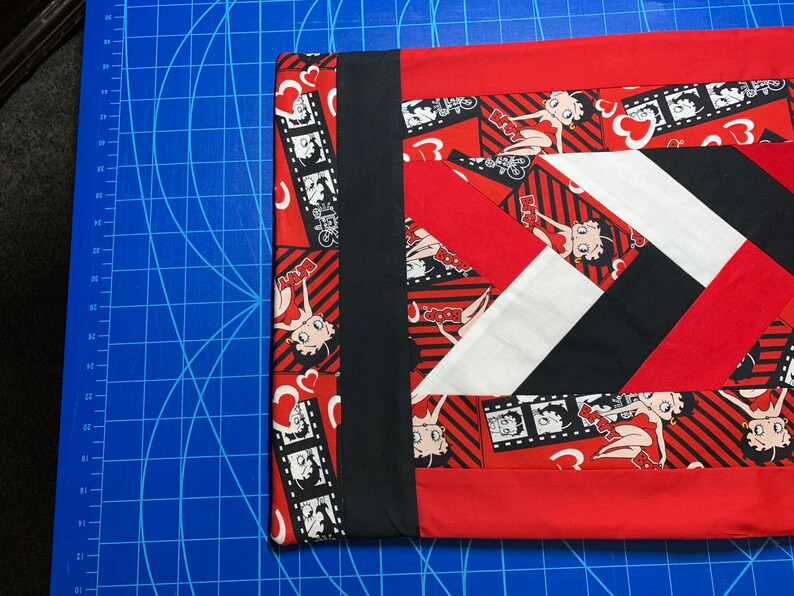 Betty Boop Small Table Runner Aprox. 25x14 Inches. Free | Etsy