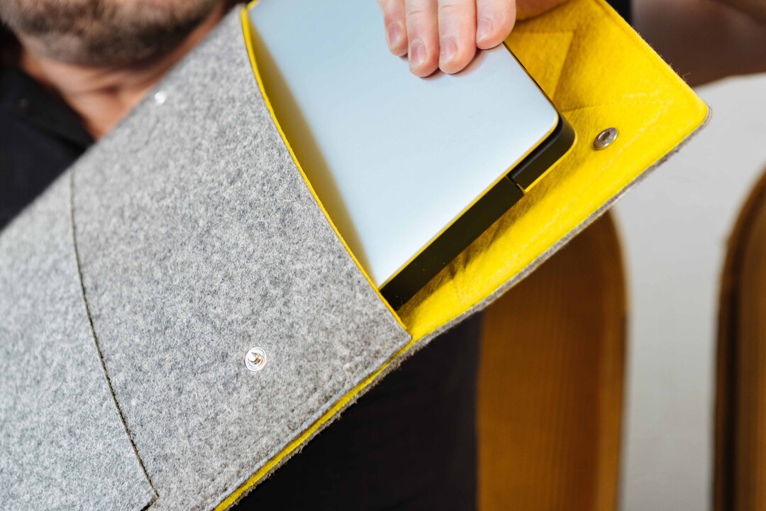 Notebook Felt Cover for Tablets & Laptops With Snap Fasteners in Light ...