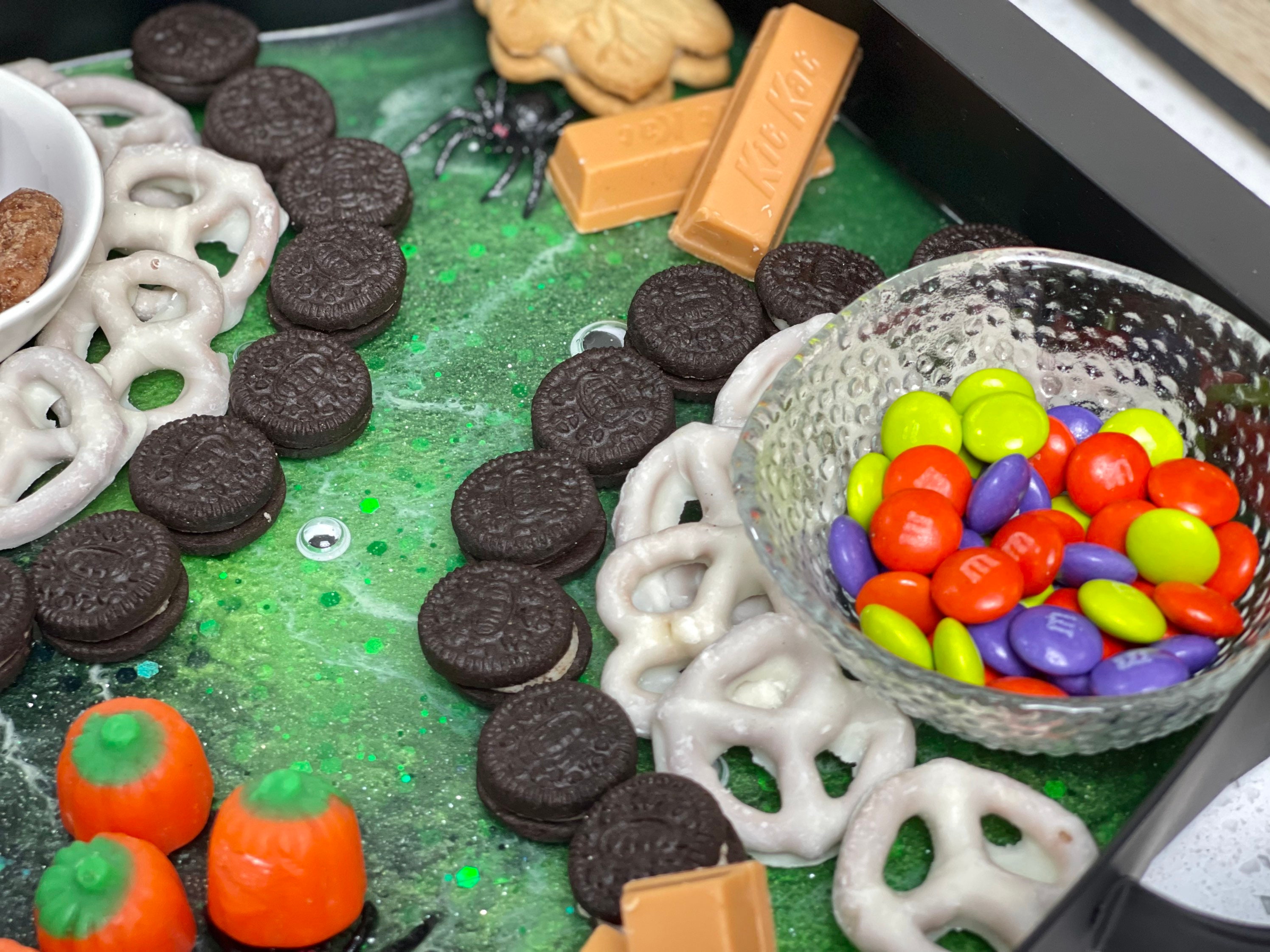 Halloween Spooky Cauldron Tray - Etsy