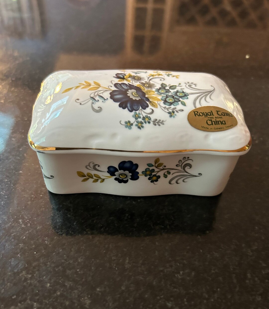 Royal Tara Fine Bone China Trinket Jewelry Box TARA HALL Galway Ireland ...