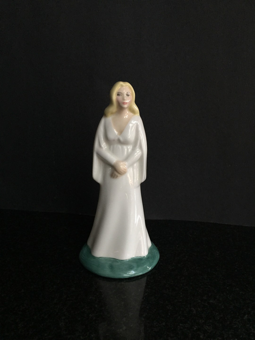 Royal Doulton Lord of the Rings Middle Earth Collection GALADRIEL HN ...