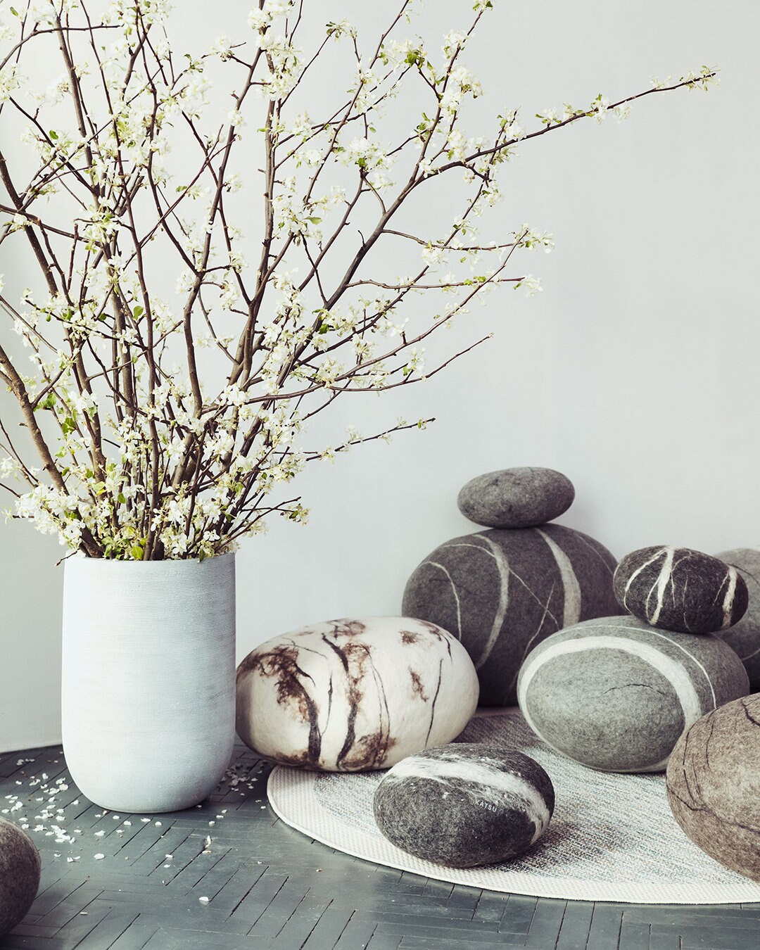 Pouf-stone KATSU, Model cappuccino - Etsy