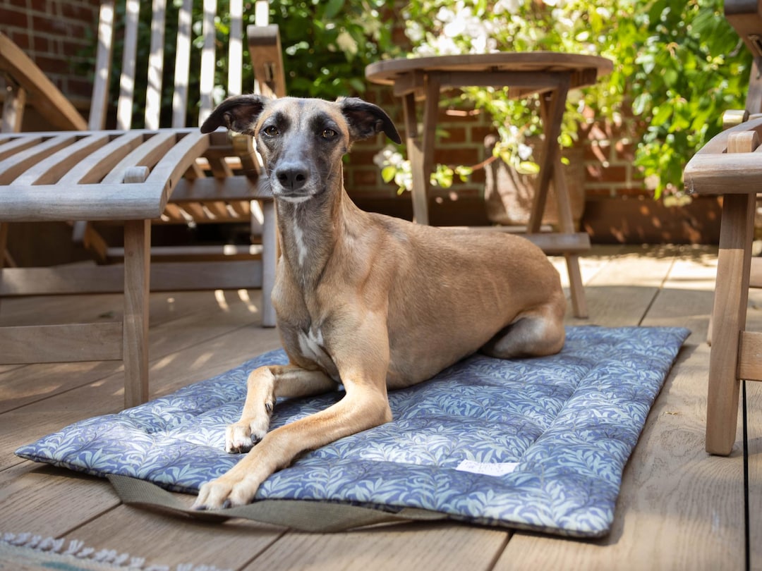 William Morris Dog Settle Mat: Waterproof Picnic Travel Bed - Etsy UK