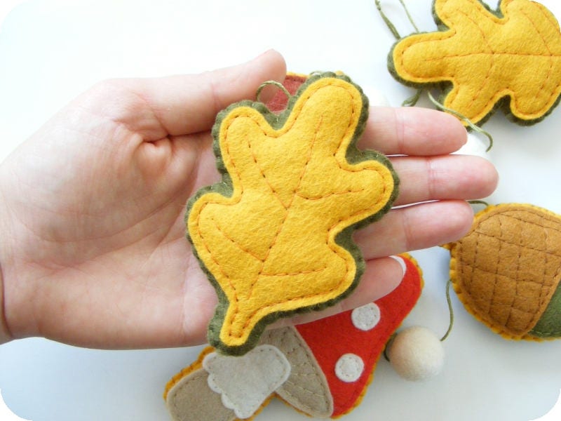 Felt PDF sewing pattern Felt autumn garland chestnut | Etsy