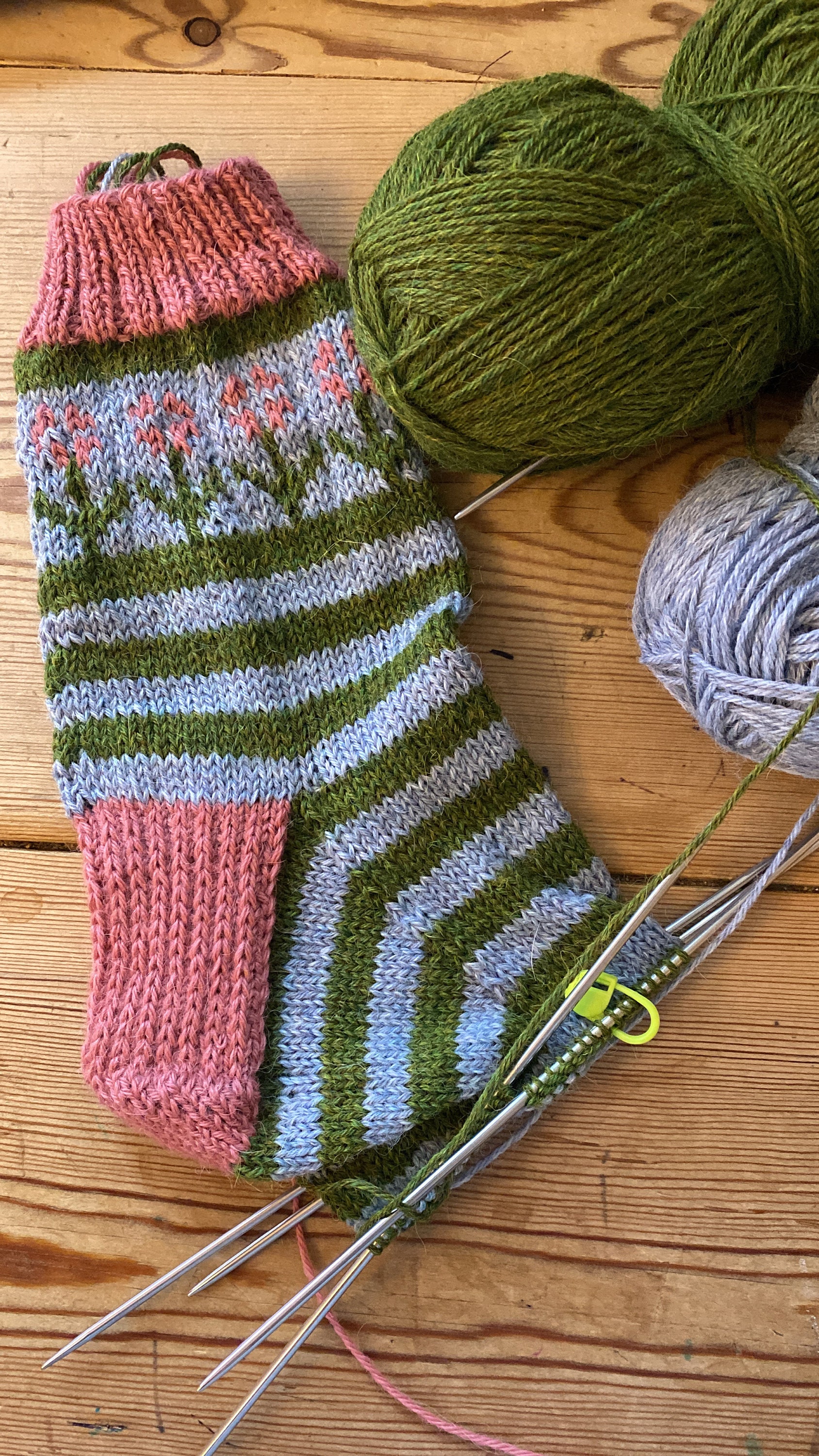 Knitting Pattern - Spring Flower Sock, Hand Knitted Socks, Sizes UK 5 ...