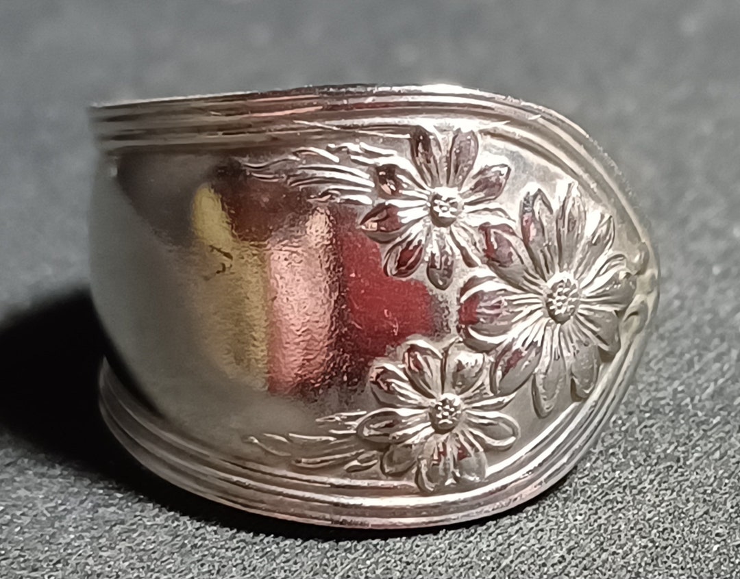 The Daisy-new Daisy Pattern Made by Int. Silver in 1910. Spoon Ring ...